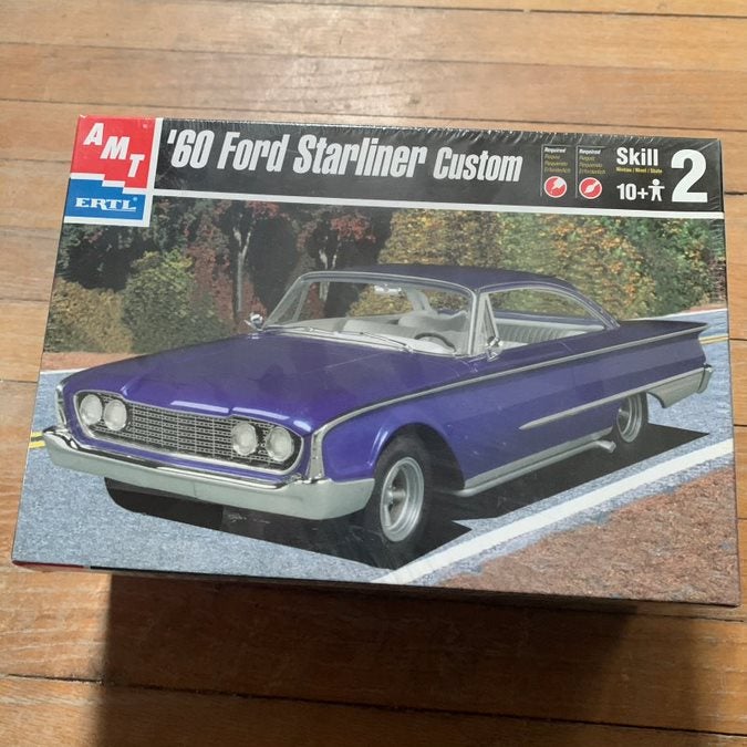 Ford Starliner Custom | ModelStore.ca